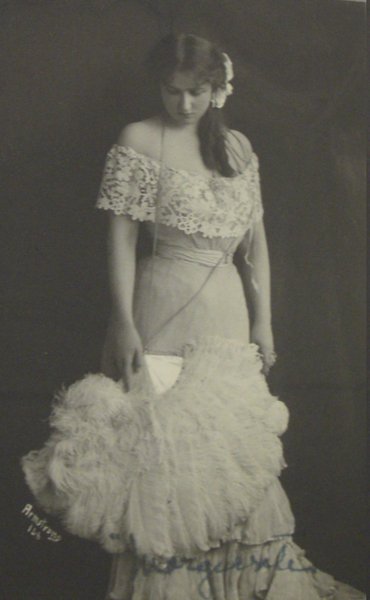 Nance O’Neil – Lizzie Borden : Warps & Wefts